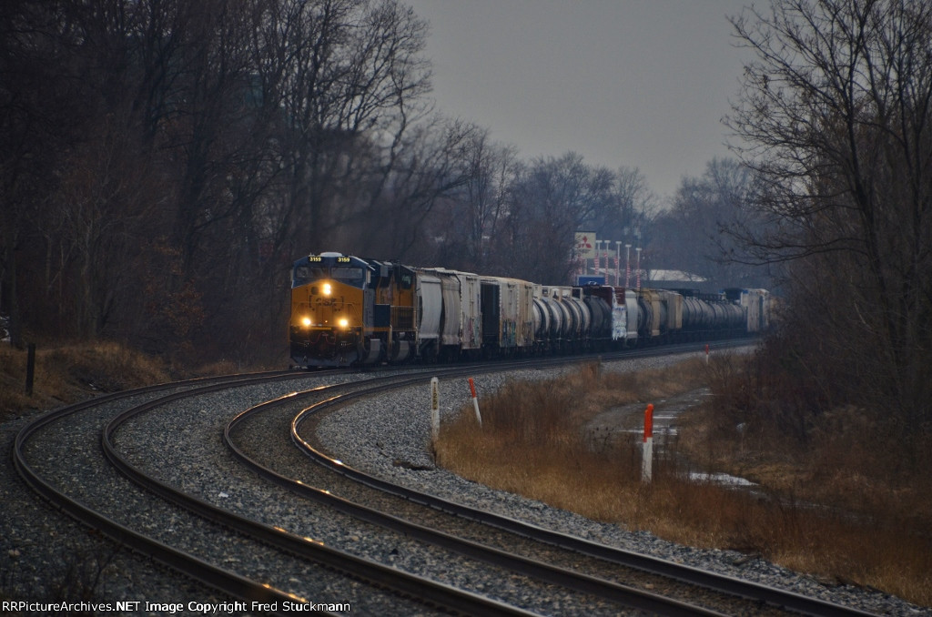 CSX 3159 is sounding and looking great on the grade out of Akron.